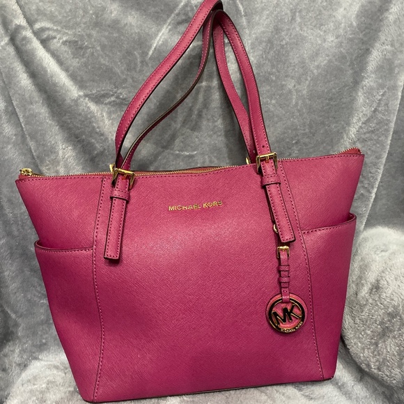 Michael Kors | Bags | Michael Kors Wild Berry Eastwest Jet Set Tote ...